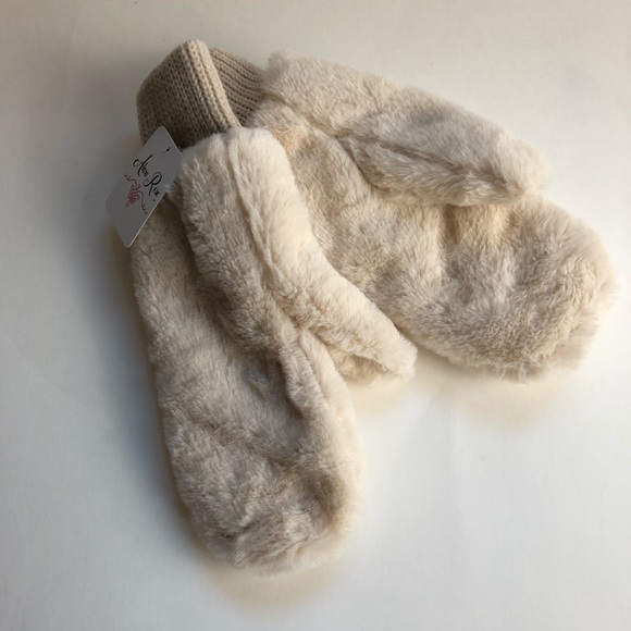 Accessories | 325 Alexa Rose Ivory Plush Texture Mittens | Poshmark